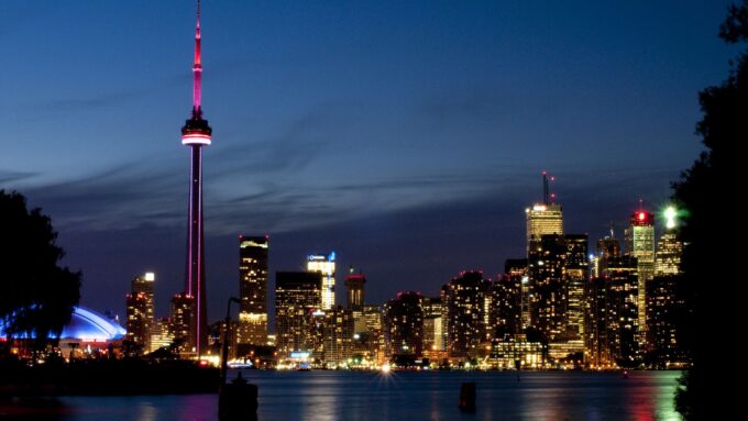 6 Best Areas In Toronto For A Great Night Out