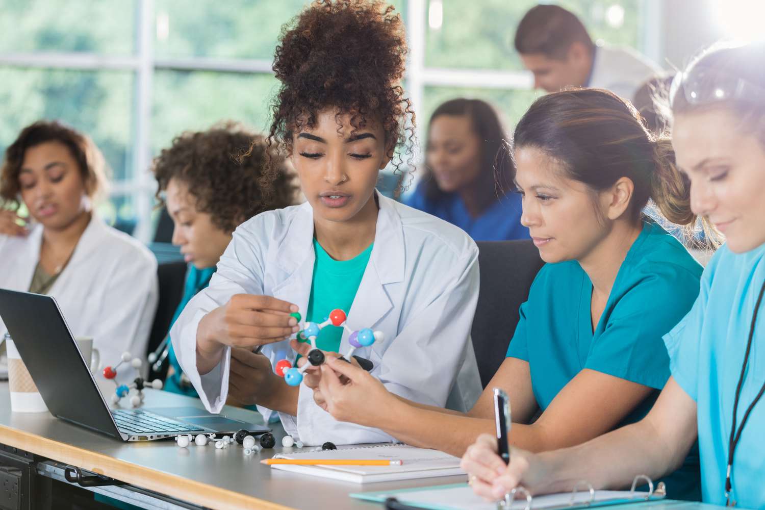 How To Stay Ahead As A Pre-Med Undergraduate