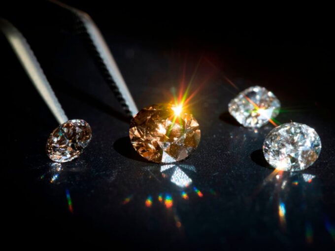 The Truth About Lab Grown Diamonds and Sustainability: 8 Things to Know ...
