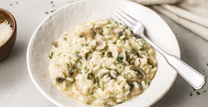 Mushroom and Oregano Risotto Recipe - A Perfect Vegetarian Delight