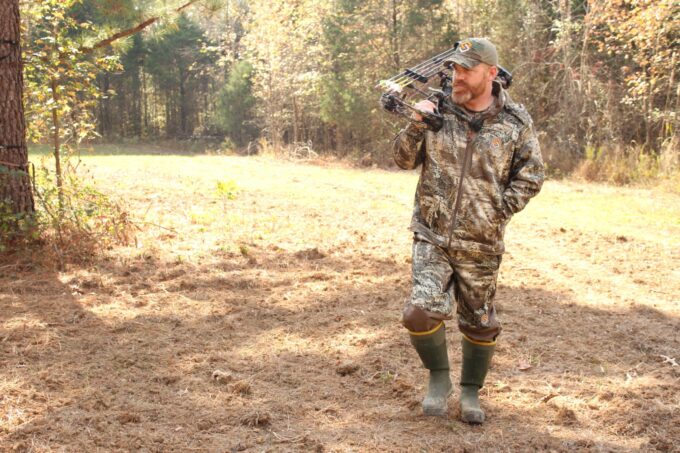 The Ultimate Guide to Hunting Clothes ─ Stay Warm and Hidden