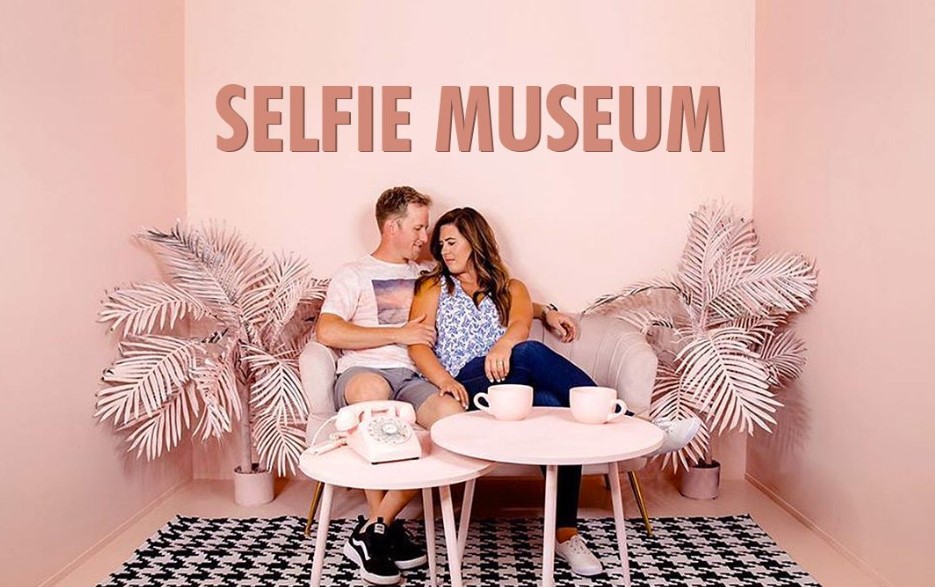 Exploring the Selfie World