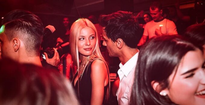 Clubbing in Munich vs. Your Home Country ─ 10 Nightlife Tips for Expats