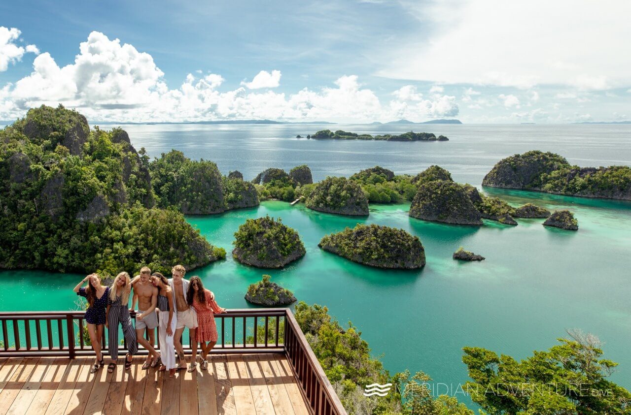 Journey Into the Blue: Complete Travel Guide to Raja Ampat